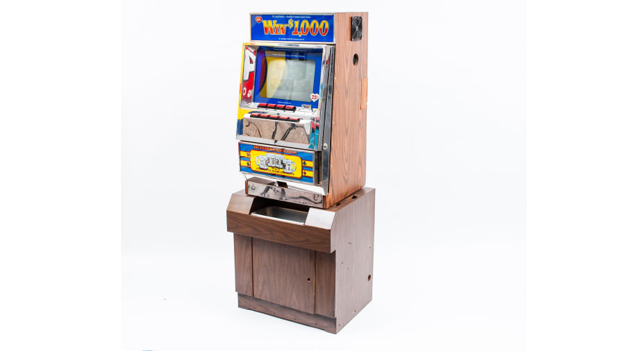 Slot Machine for Sale at Auction - Mecum Auctions