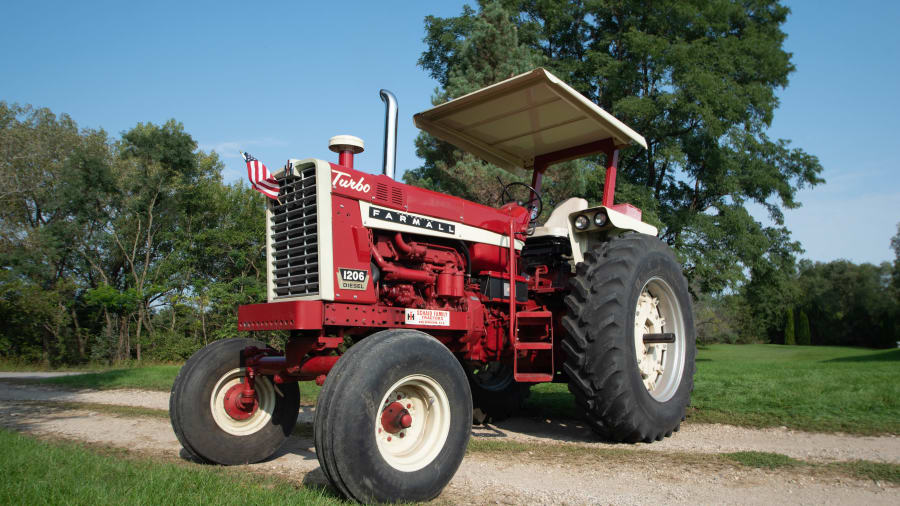 1966 Farmall 1206 at Gone Farmin' Fall Premier 2020 as S92 - Mecum Auctions