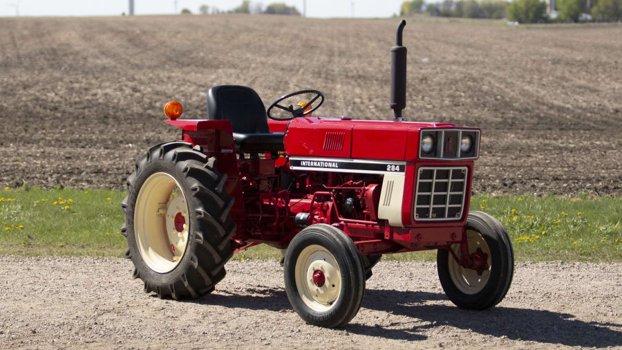1977 International Harvester 284 Gas for Sale at Auction - Mecum Auctions