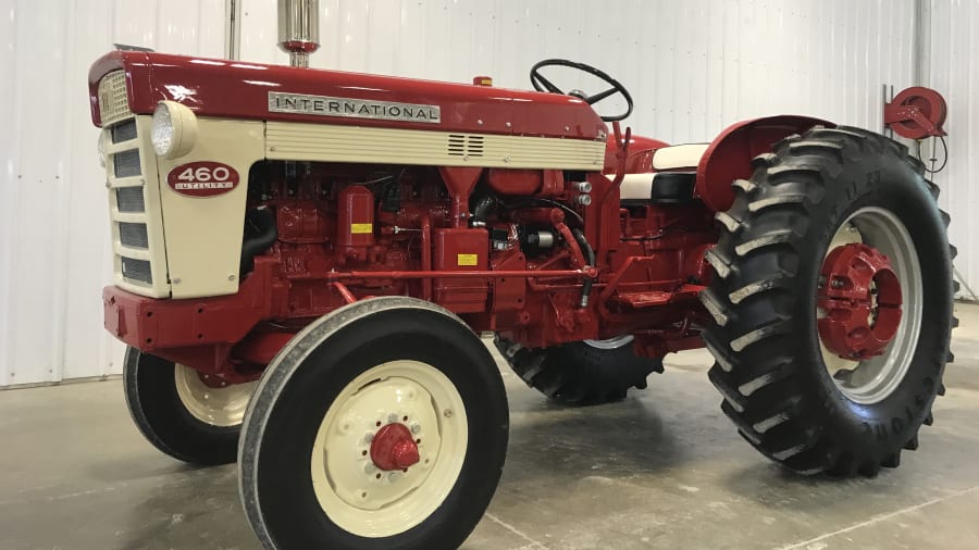 1958 International Harvester 460 Gas Utility at Gone Farmin' Fall ...