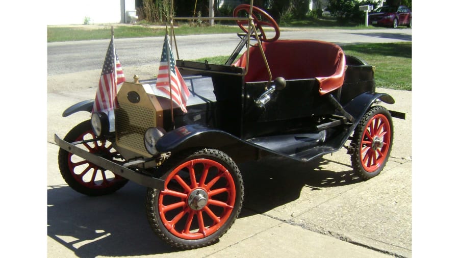 1950s Shriners Model T Lizzie at Gone Farmin' Fall Premier 2021 as Z175 ...