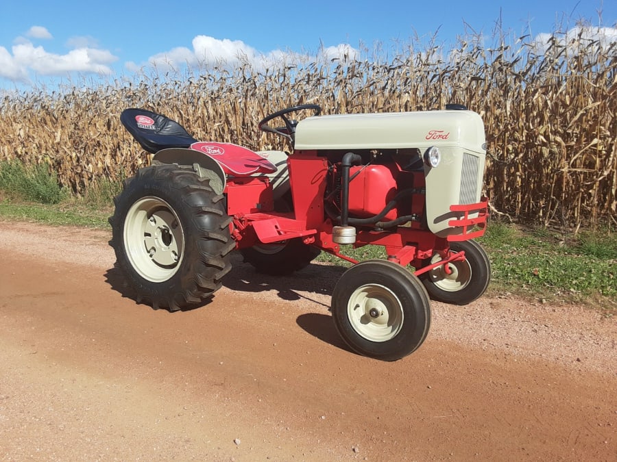 Ford Custom at Gone Farmin' Fall Premier 2022 as F7 - Mecum Auctions