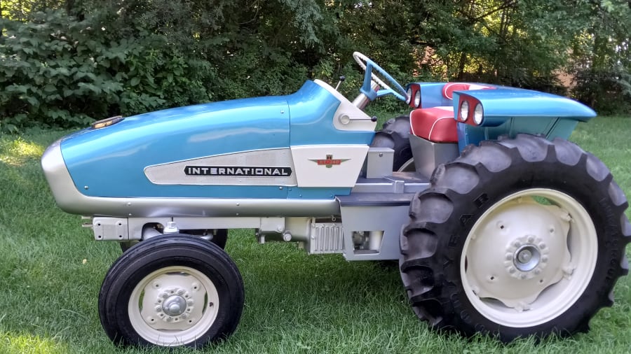 International Harvester HT 340 Turbine at Gone Farmin' Fall Premier 2022 as F60 - Mecum Auctions