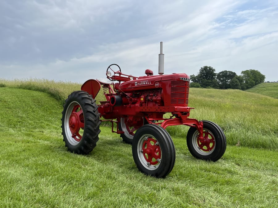 1951 Farmall Hv for Sale at Auction - Mecum Auctions