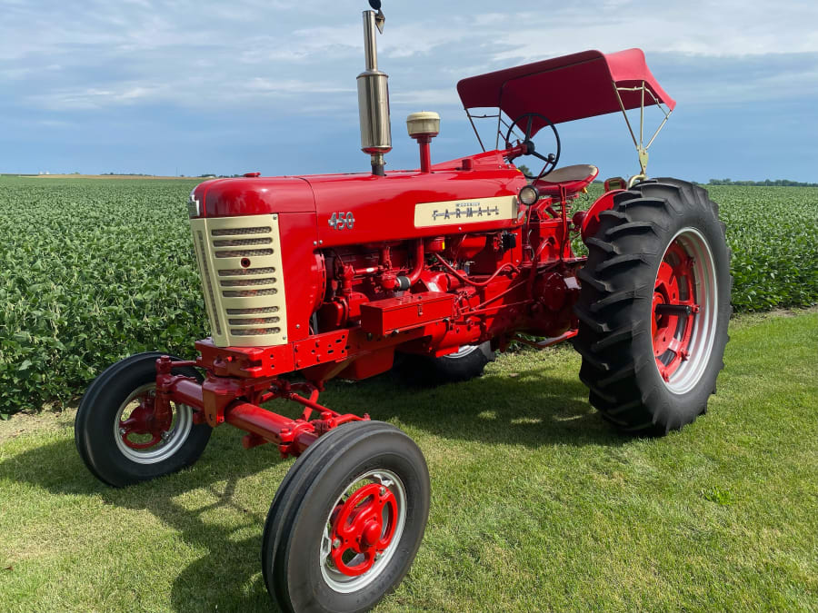 1957 Farmall 450 for sale at Gone Farmin' Fall Premier 2022 as S61 ...