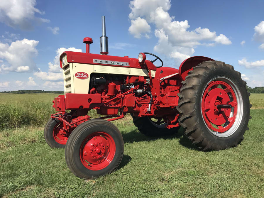1961 International 340 Row Crop Diesel at Gone Farmin' Fall Premier ...