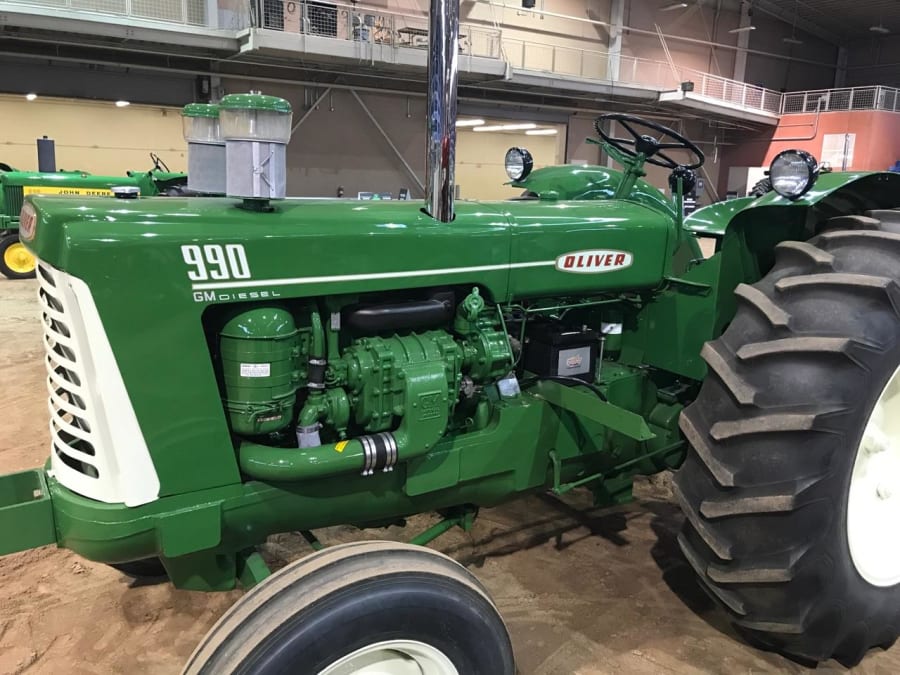 1959 Oliver 990 Diesel at Gone Farmin' Harrisburg 2017 as S75 - Mecum ...