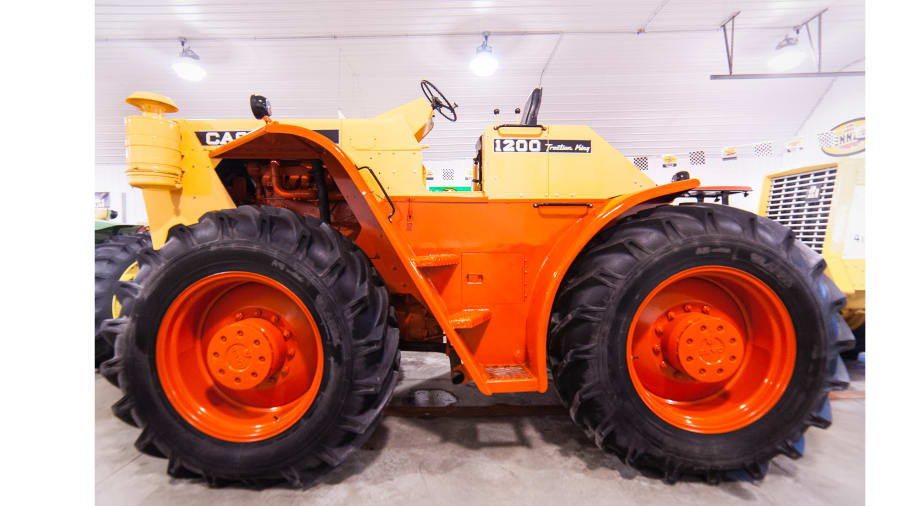 1966 Case 1200 Traction King at The Henry (Bud) Reifsneider Estate ...