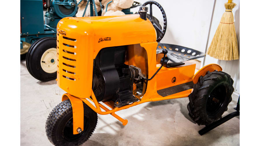 Bantam Orange Tractor 35x48x52 at The Henry (Bud) Reifsneider Estate ...