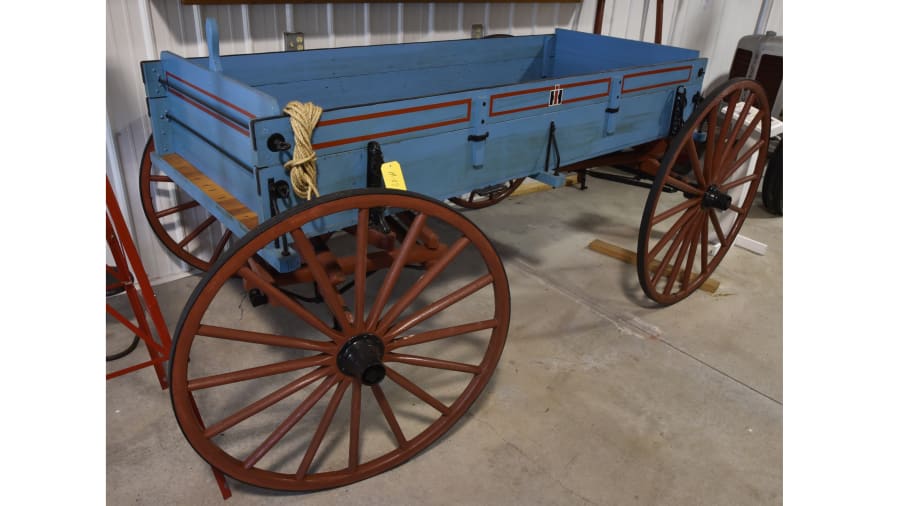 IH Hackney Wagon 55x123x72 for Sale at Auction - Mecum Auctions