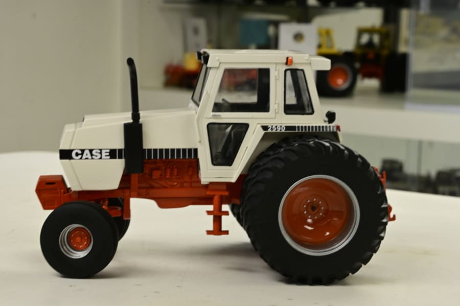 1:16 Scale Case 2590 Handcrafted Custom Tractor for Sale at Auction ...
