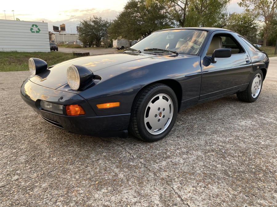 1990 Porsche 928 S4 at Houston 2020 as F162 - Mecum Auctions