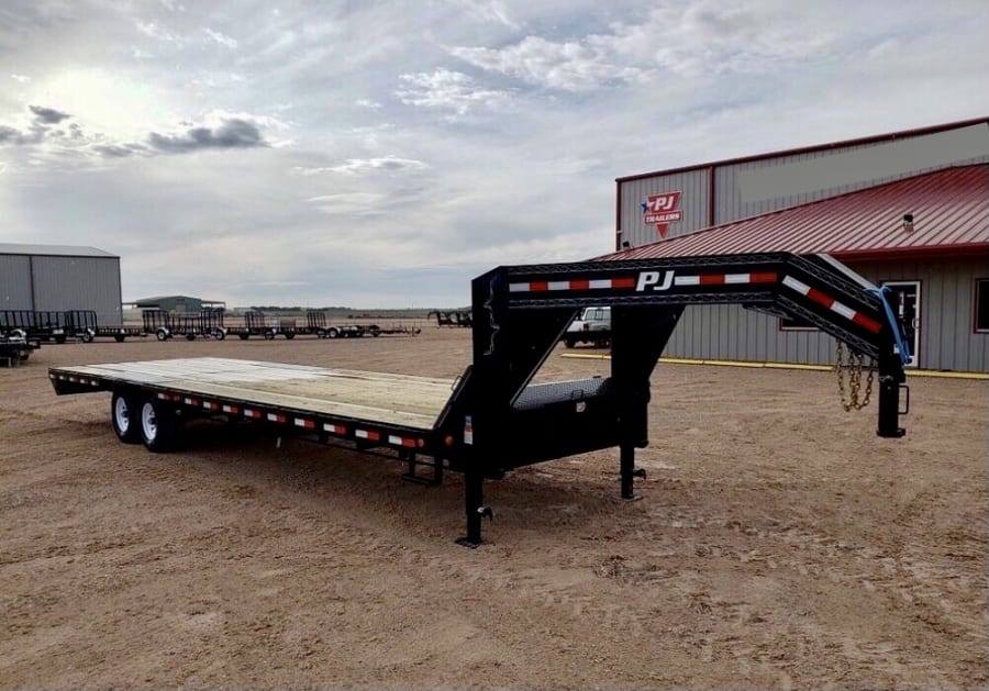 2021 Pj 30' Gooseneck Two-Car Hauler for Sale at Auction - Mecum Auctions