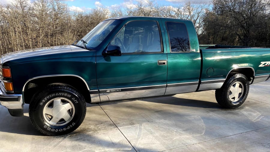 1997 Chevrolet Silverado Z71 Pickup for Sale at Auction - Mecum Auctions
