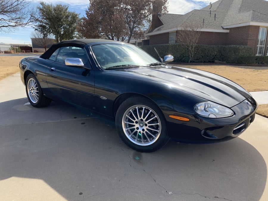 1999 Jaguar XK8 Convertible for Sale at Auction - Mecum Auctions