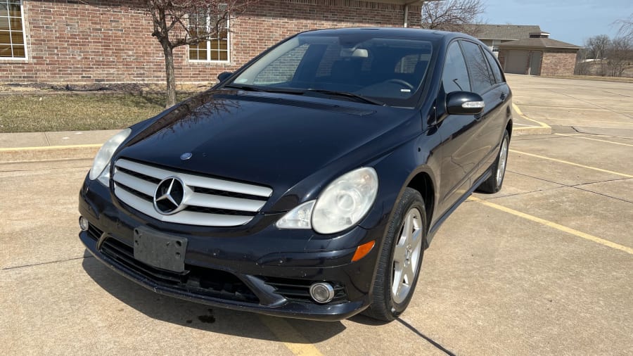 2007 Mercedes-Benz R350 at Houston 2022 as T33 - Mecum Auctions