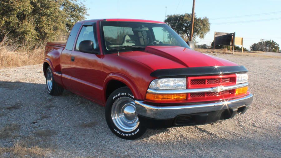 1998 Chevrolet S10 Pickup for Sale at Auction - Mecum Auctions