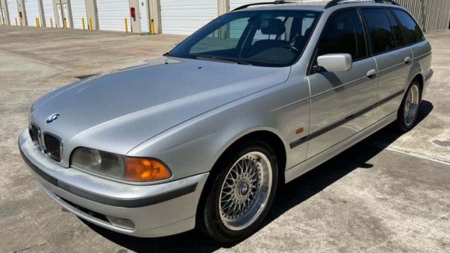 2000 BMW 528i Sport Wagon for Sale at Auction - Mecum Auctions