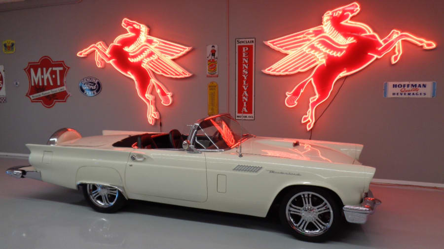 1957 Ford Thunderbird Resto Mod at Kansas City Spring 2016 as S83.1 ...