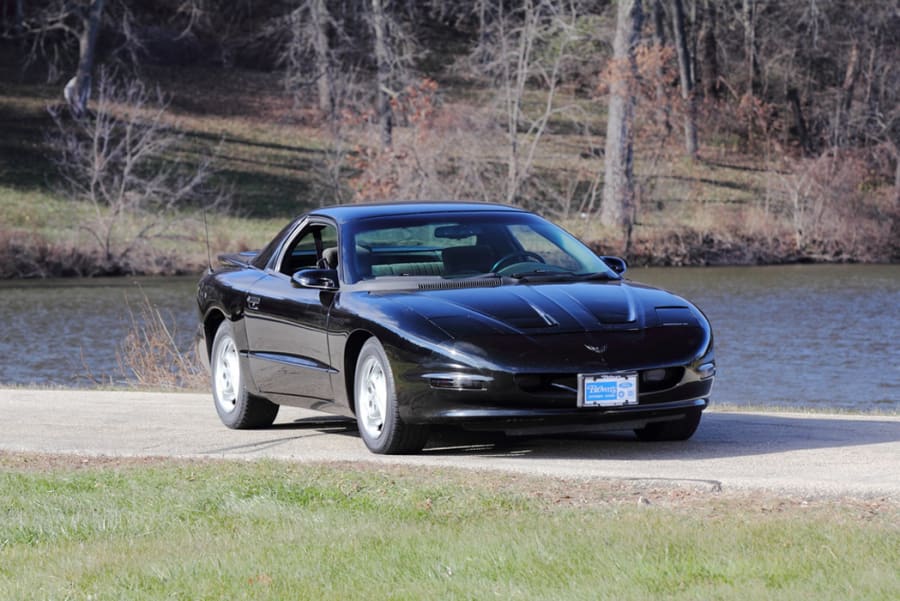 1993 Pontiac Firebird Formula at Kansas City 2013 as F233 - Mecum Auctions