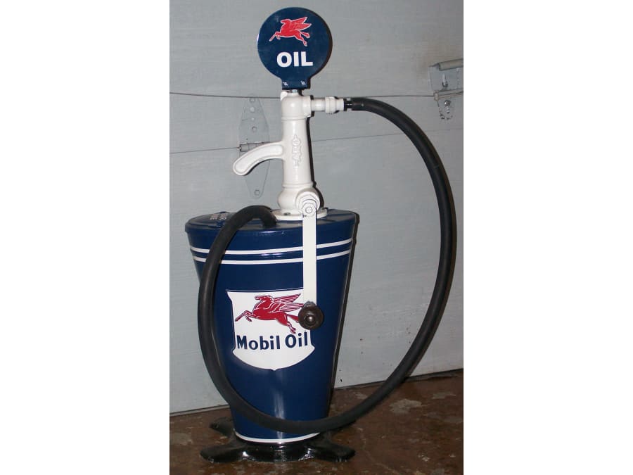 Mobil Gear Lubester for Sale at Auction - Mecum Auctions