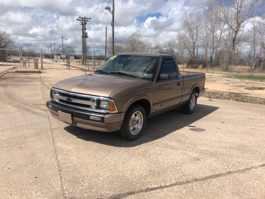 1997 Chevrolet S10 Pickup for sale at Kansas City 2020 as S87 - Mecum ...