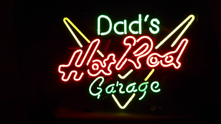 Hot Rod Garage Neon Sign at Kansas City 2021 asZ101 - Mecum Auctions