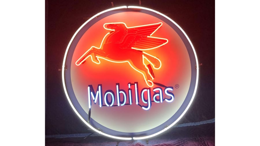 Mobil Neon Sign at Kansas City 2021 as Z118 - Mecum Auctions