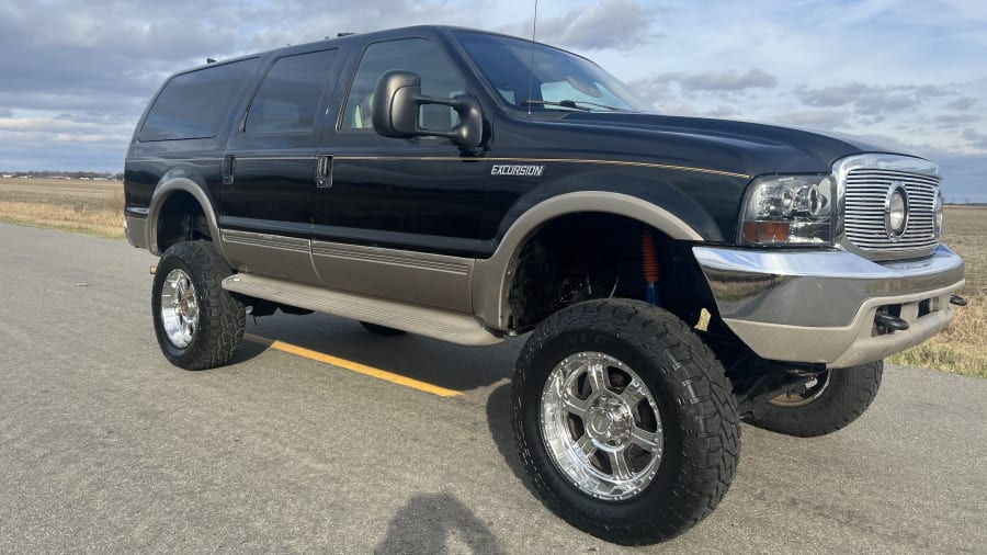 Ford Excursion 2022