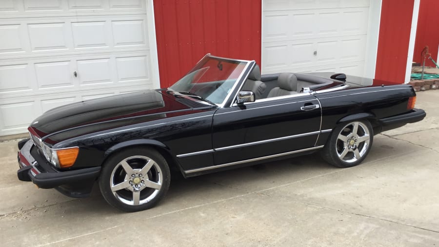 1986 Mercedes-Benz 560SL Convertible for Sale at Auction - Mecum Auctions
