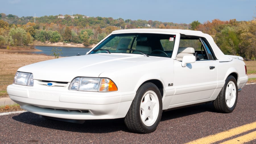 1993 Ford Mustang LX Convertible for Sale at Auction - Mecum Auctions