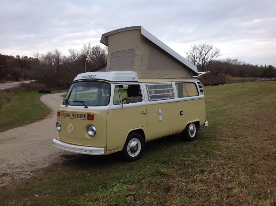 1978 Volkswagen Campmobile at Las Vegas 2018 as T154 - Mecum Auctions