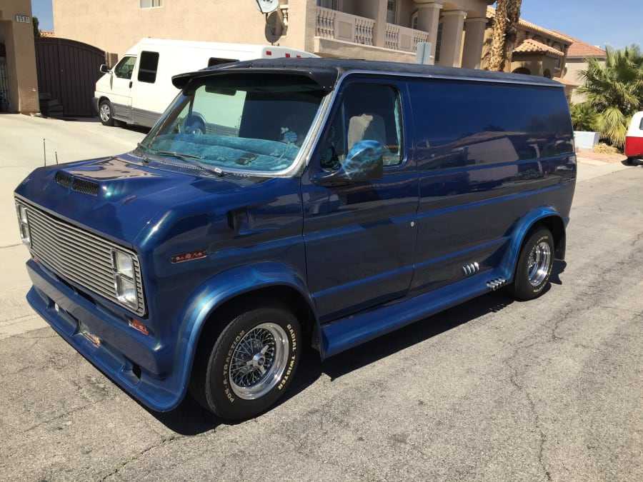1977 Ford E150 Van at Las Vegas 2019 as T132 - Mecum Auctions
