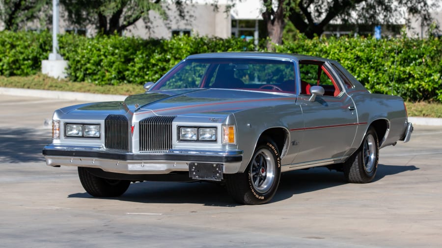 1976 Pontiac Grand Prix Model Sj for Sale at Auction - Mecum Auctions