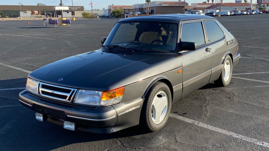1987 Saab 900 Turbo SPG at Las Vegas 2021 as T25 - Mecum Auctions
