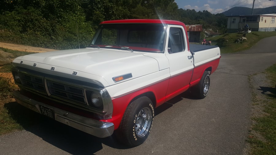 1972 Ford F100 Custom Pickup for Sale at Auction - Mecum Auctions