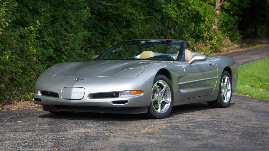 2000 Chevrolet Corvette Convertible at Louisville 2018 as S102 - Mecum ...
