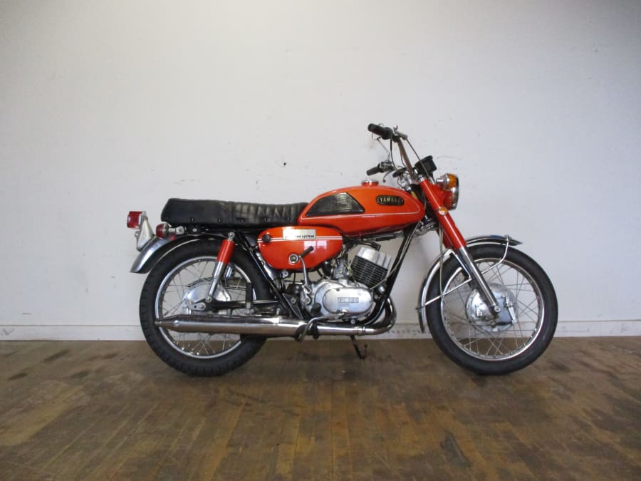 1970 Yamaha RD350 at Las Vegas Motorcycles 2018 as T106 - Mecum Auctions