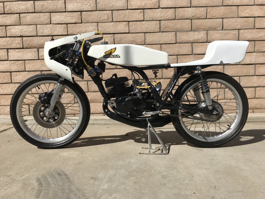 1977 Honda MT125R at Las Vegas Motorcycles 2018 as F282 - Mecum Auctions