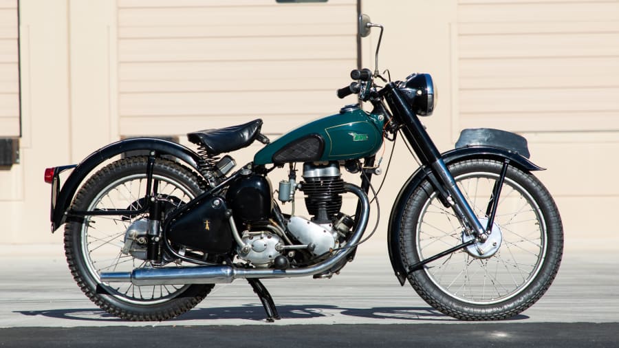 1951 BSA B31 at Las Vegas Motorcycles 2019 as T104 - Mecum Auctions