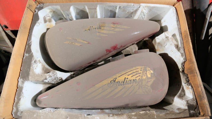 Indian Motorcycle Gas Tanks 21x9x8 at Las Vegas Motorcycles 2019 as J11 ...