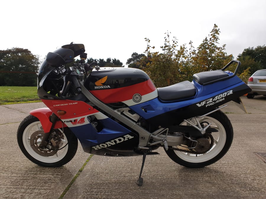 1987 Honda VFR400 NC24 at Las Vegas Motorcycles 2020 as G46 - Mecum Auctions
