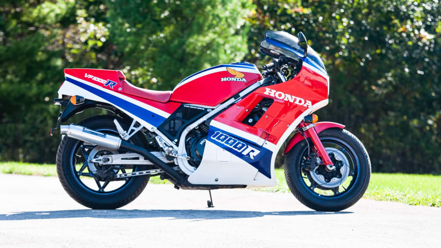 1985 Honda VF1000 R at Las Vegas Motorcycles 2020 as W33 - Mecum Auctions