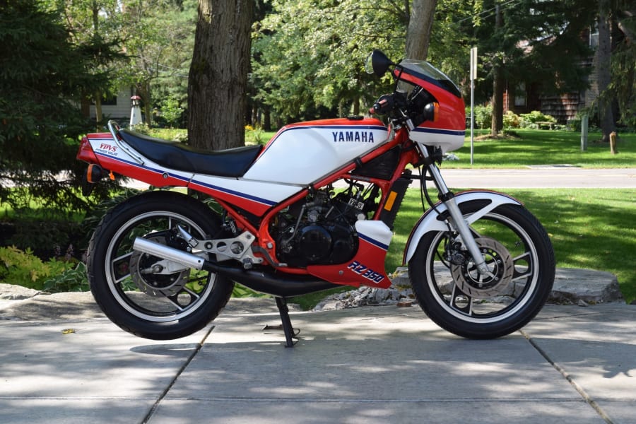 1984 Yamaha RZ350 at Las Vegas Motorcycles 2020 as W155 - Mecum Auctions
