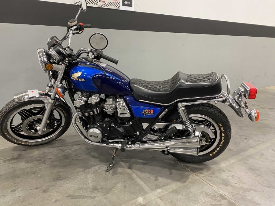 1982 Honda CB750 at Las Vegas Motorcycles 2020 as U72 - Mecum Auctions