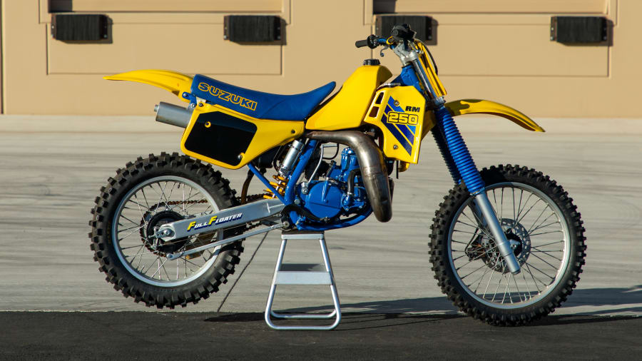 1985 Suzuki Rm250 at Las Vegas Motorcycles 2021 as T281 - Mecum Auctions