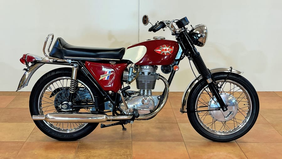 1968 BSA Shooting Star at Las Vegas Motorcycles 2023 as F46 - Mecum ...