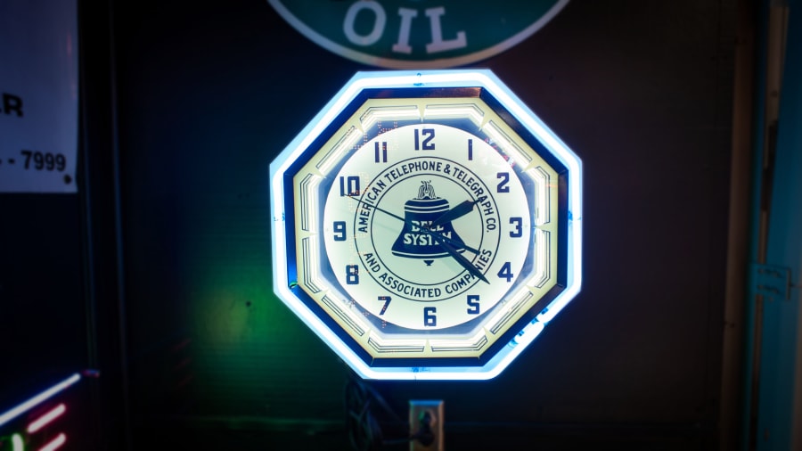 Bell System Neon Clock at The Eddie Vannoy Collection 2020 as L56.1 ...