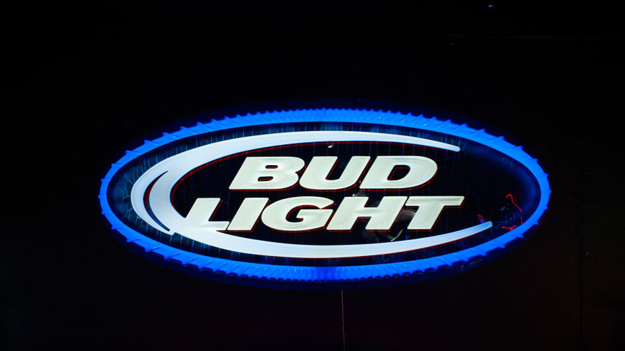Bud Light Neon Sign at The Eddie Vannoy Collection 2020 as G354 - Mecum ...