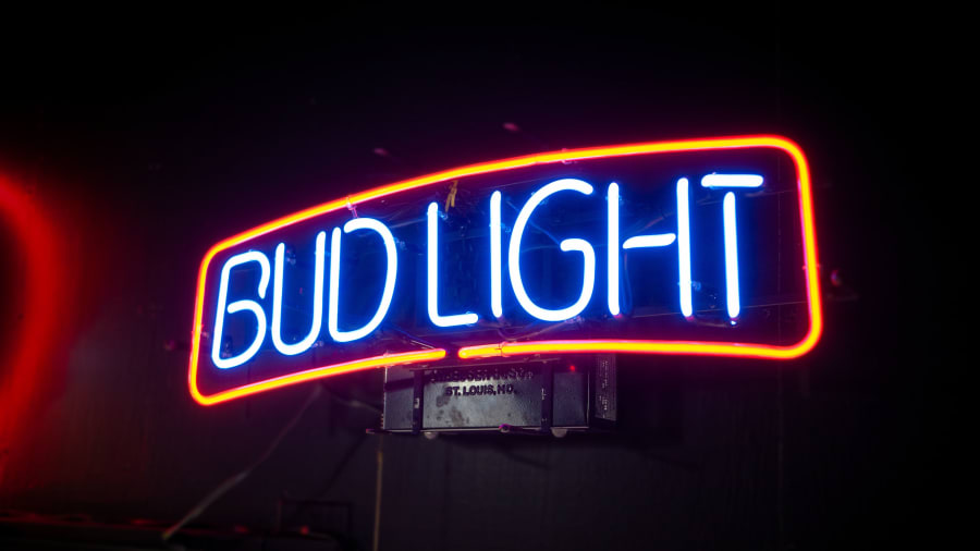Bud Light Neon Sign at The Eddie Vannoy Collection 2020 as G366 - Mecum ...